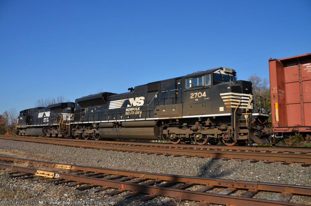 NS 2704
